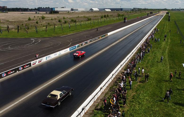 Drag Racing American Muscle Cars in Russia | In Pics - News18
