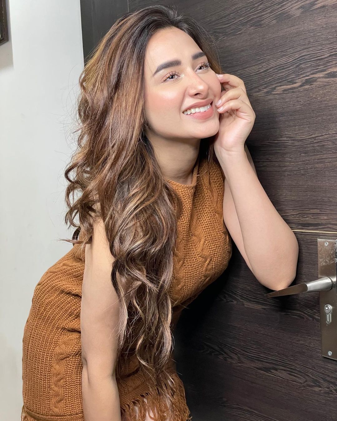 Mahira Sharma Delights Fans With Her Drop-Dead Gorgeous Photos On ...