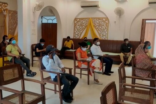 Lucknow's Biggest Eidgah Aishbagh Turns into Covid-19 Vaccination ...