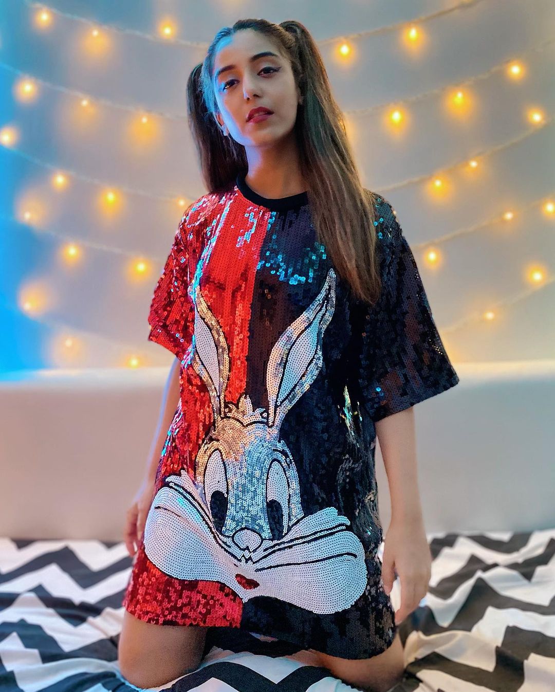 Srishty Rode Looks Mesmerising In Sparkly Dress, See The Diva Slaying ...