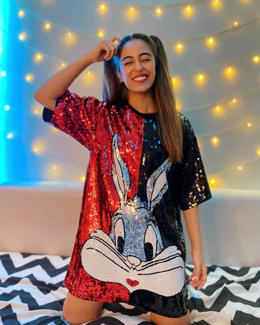 Srishty Rode Looks Mesmerising In Sparkly Dress, See The Diva Slaying ...