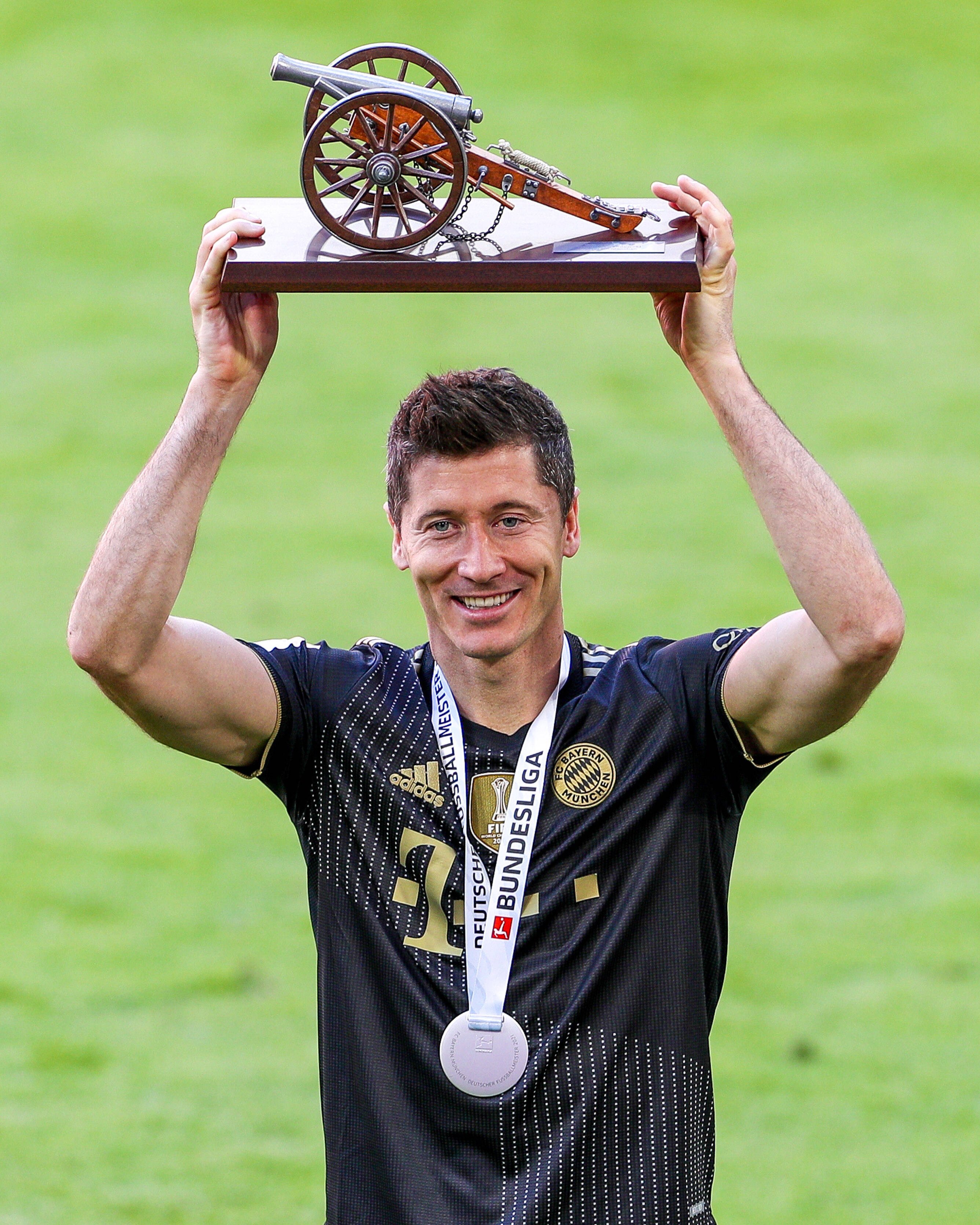 IN PICS | Bayern Munich Celebrate Bundesliga Win; Bid Farewell to David ...