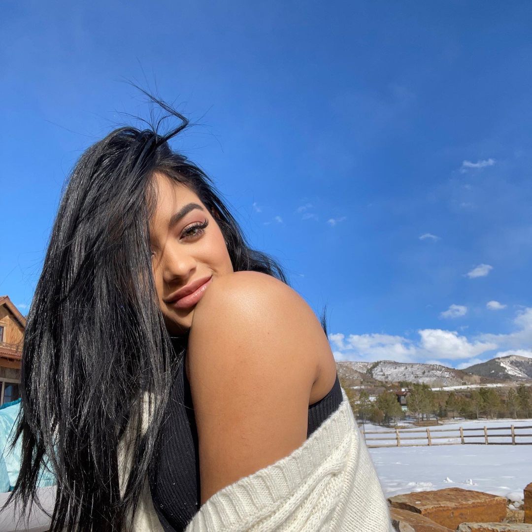 Andre Russells Wife Jassym Lora Treats Fans To A Hot Throwback Bikini Photo In Latest Instagran