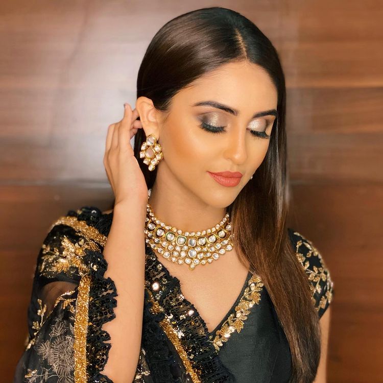 Krystle D'souza Sizzles In Ethnic Wear, Check Out The Diva's Drop-dead ...