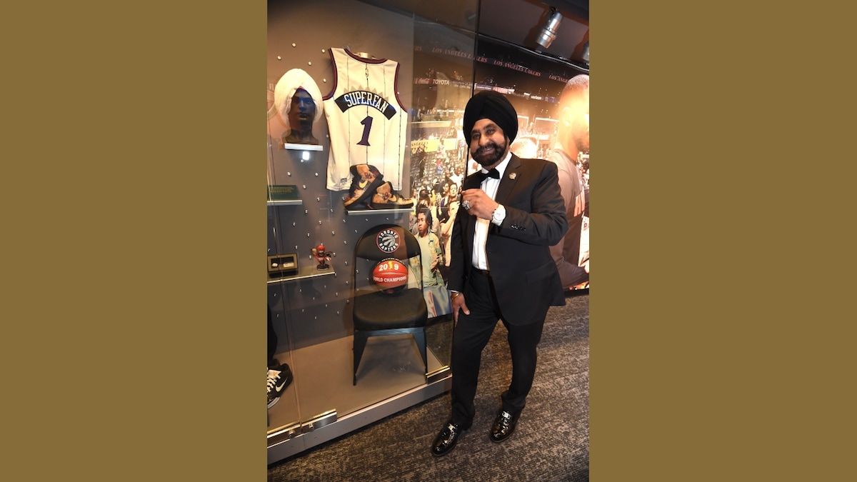 'Disbelief, Pride and Humbleness': Nav Bhatia, 1st Fan in Basketball ...