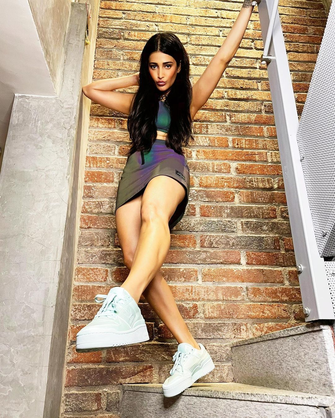 Shruti Haasan Makes A Case For Edgy Fashion, See The Diva Pulling Off ...