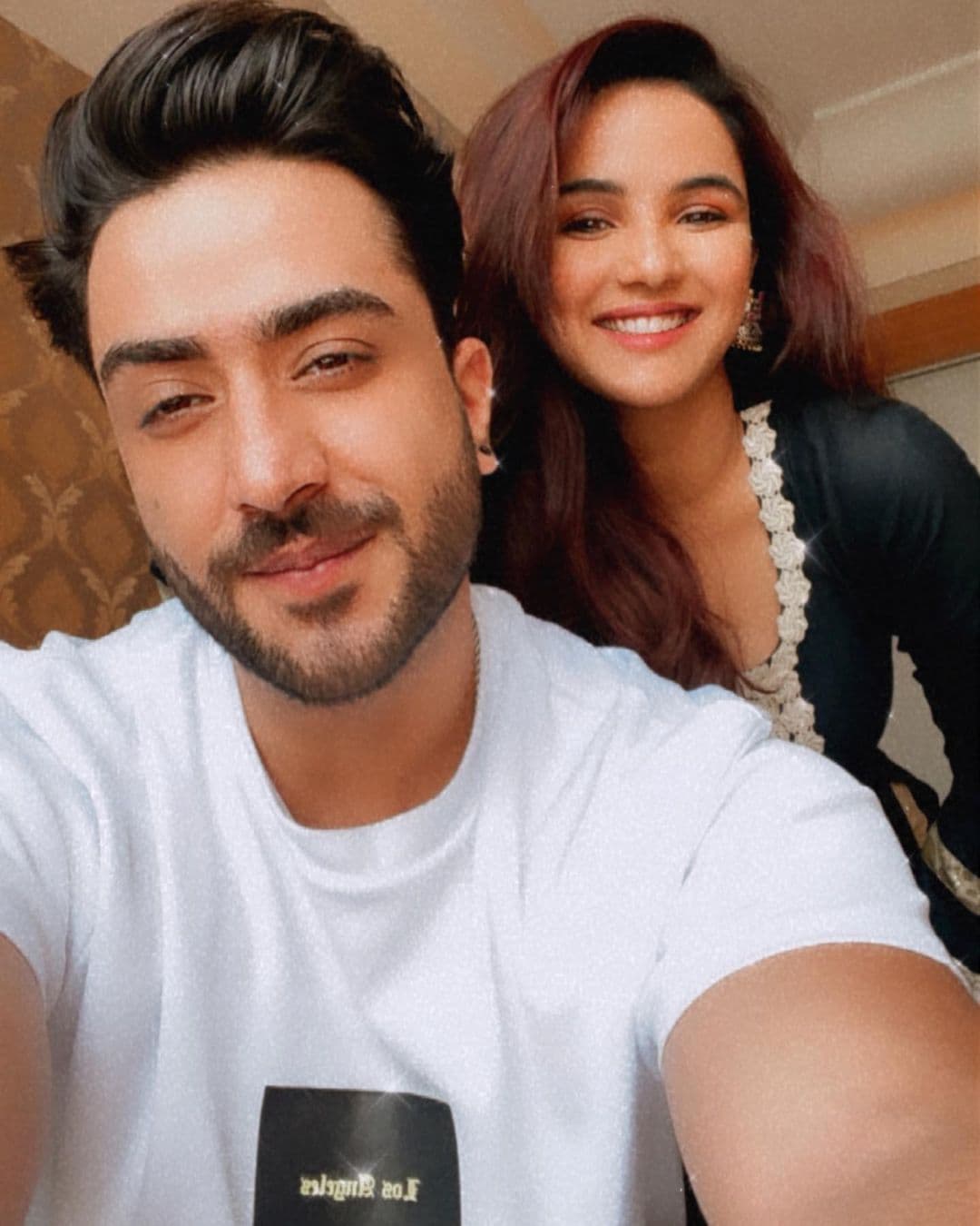 Jasmin Bhasin And Aly Goni Set Major Couple Goals: See Their Most Adorable Photos Together - News18