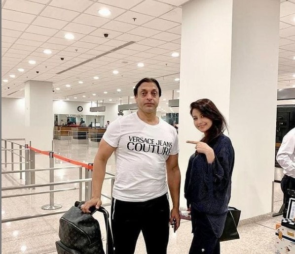 Meet Pakistani Fangirl Rizla Rehan Who Once Said, 'Mujhe Virat de do ...