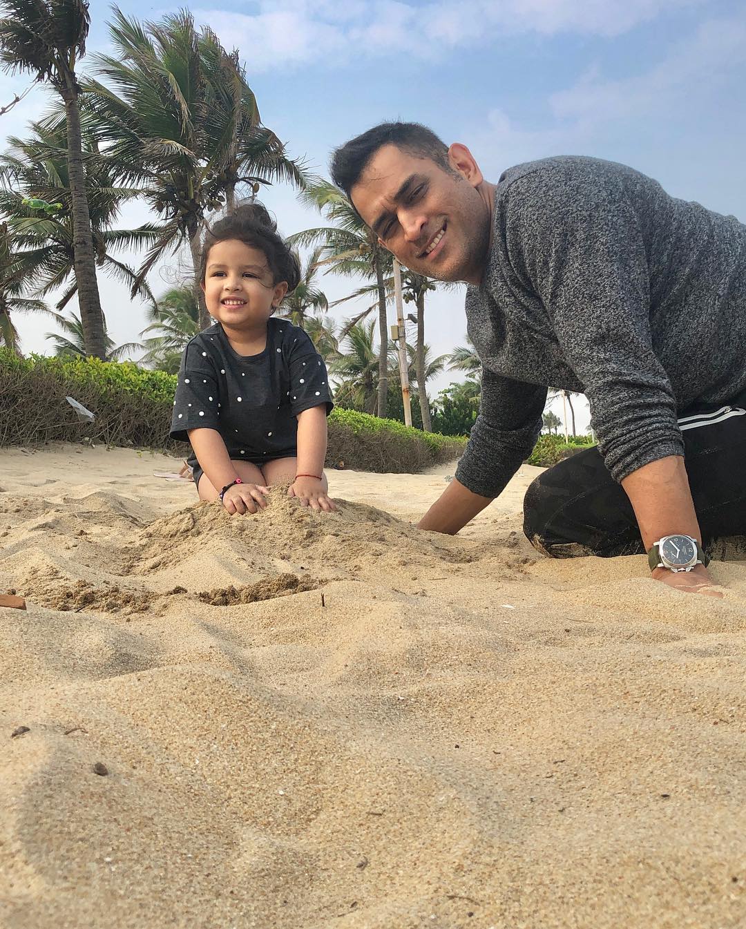 MS Dhoni and Daughter Ziva Singh Dhoni's Coolest Instagram Posts - News18