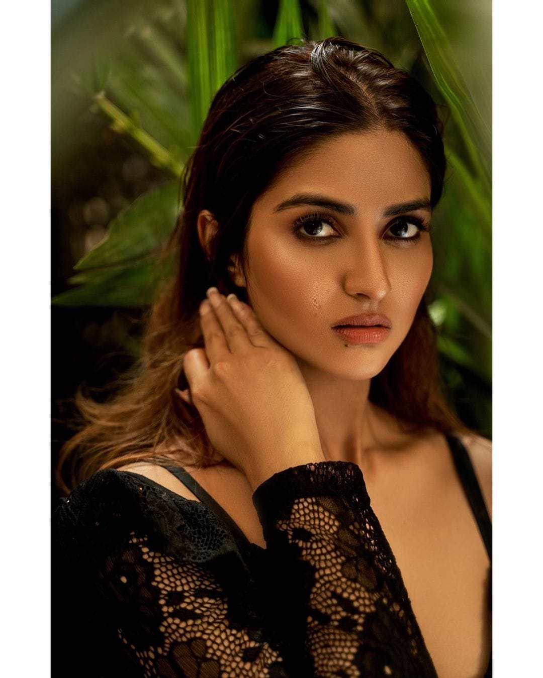 Pranutan Bahl Stuns With Her Sex Appeal In These Pictures, Here's A Sneak Peek - News18