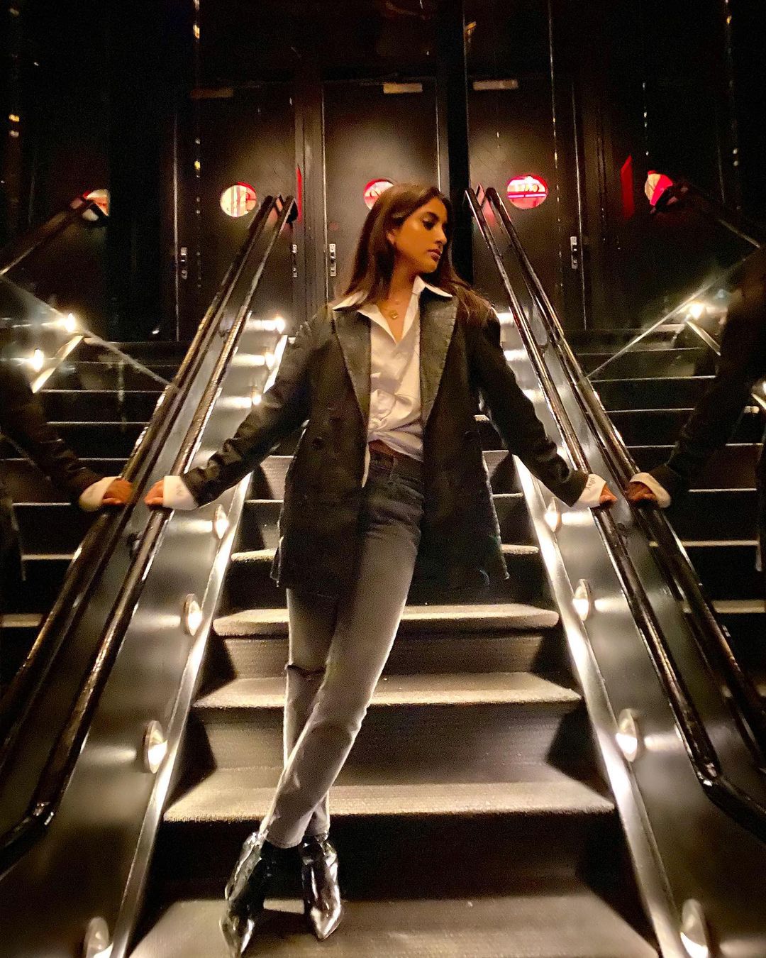 Navya Naveli Impresses With Her Fuss-Free Fashion Choices, See The ...