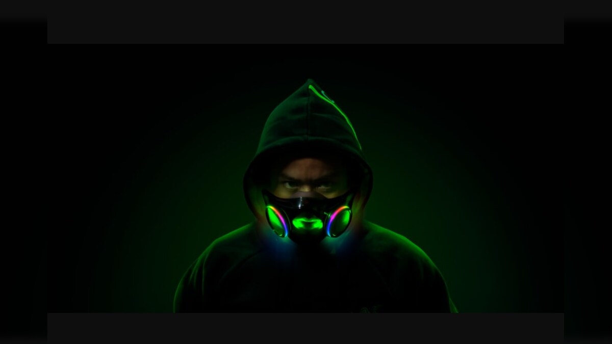 Hi-Tech Face Mask With Built-in microphones, Light Effects Developed ...