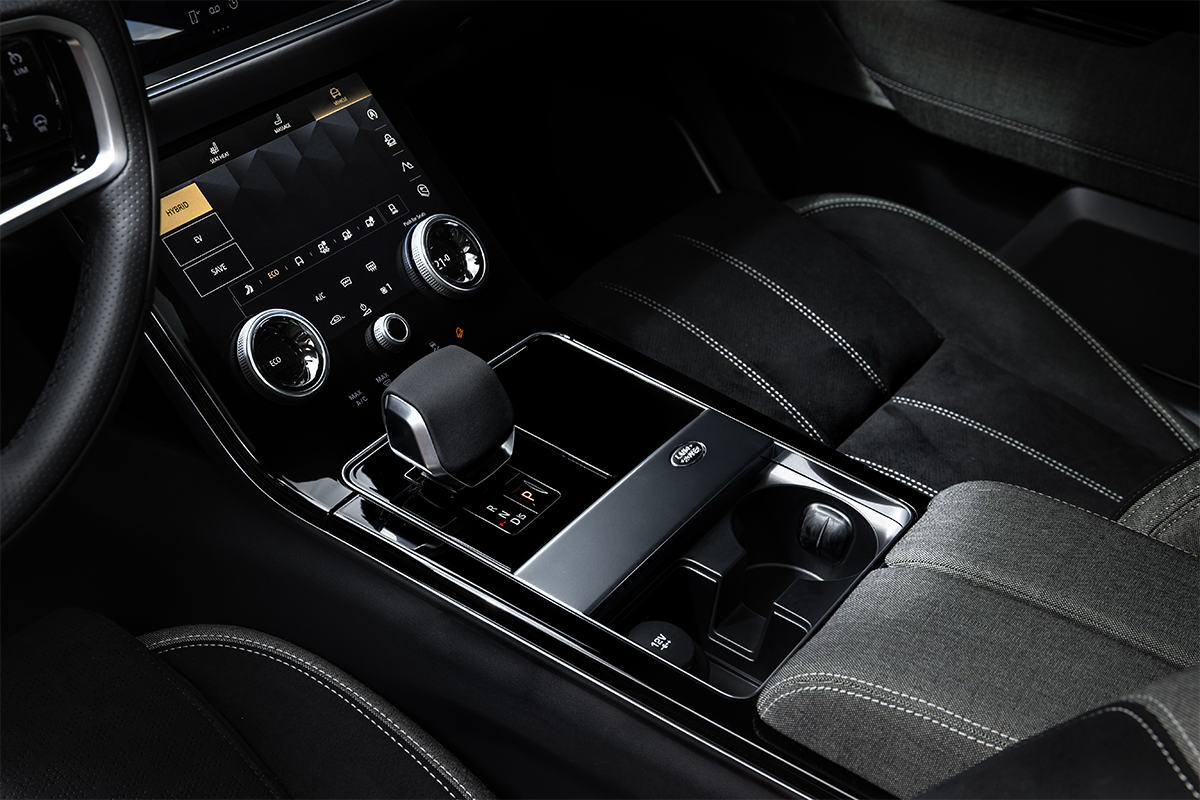 In Pics: 2021 Range Rover Velar Launched in India - See Images of ...