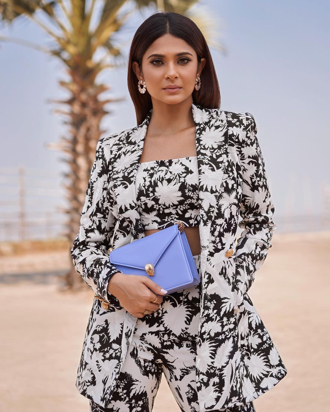 Jennifer Winget Looks Sexy In Floral Pantsuit, See The Diva's Most ...