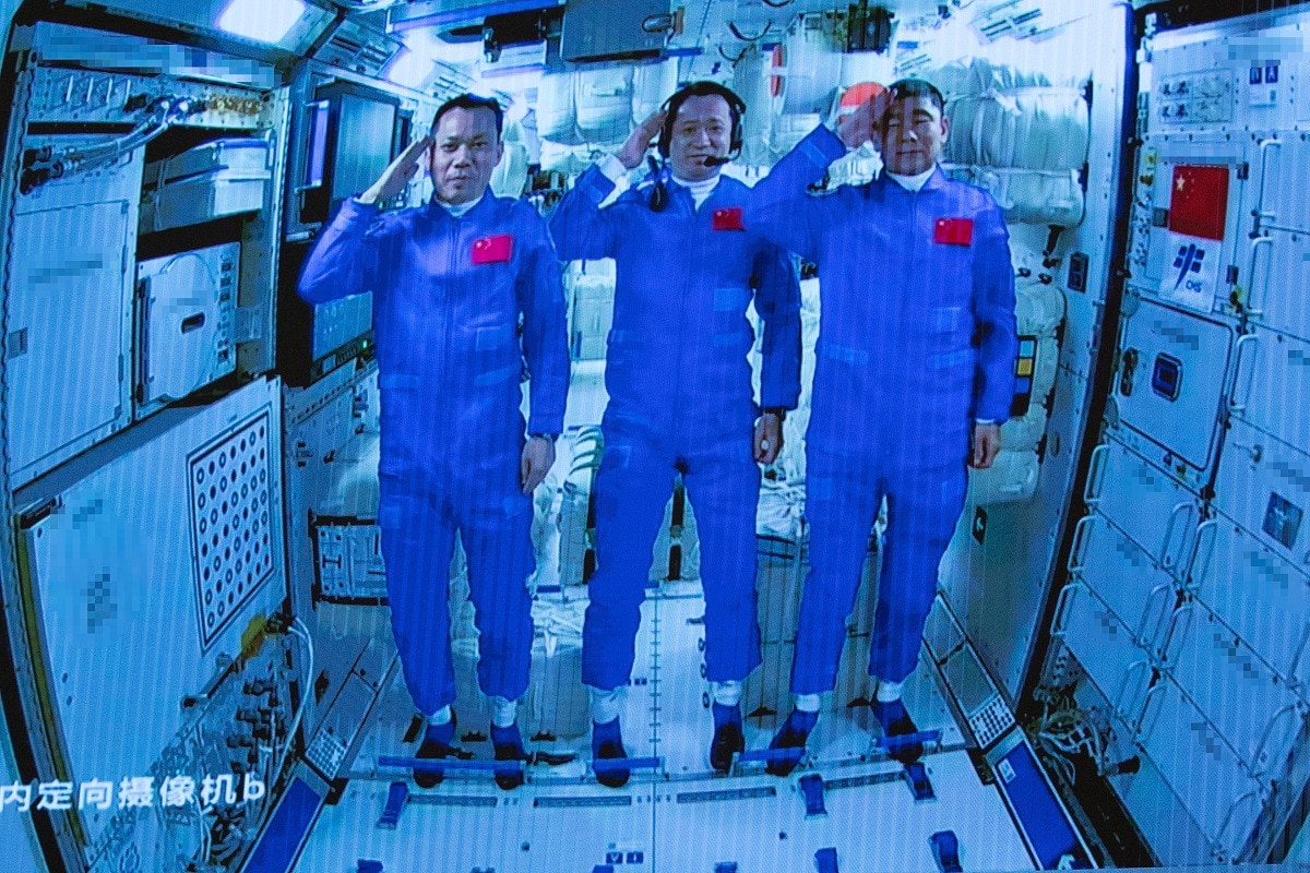 Sichuan Dishes, Shredded Pork: Astronaut Trio Can Savour Over 100 ...