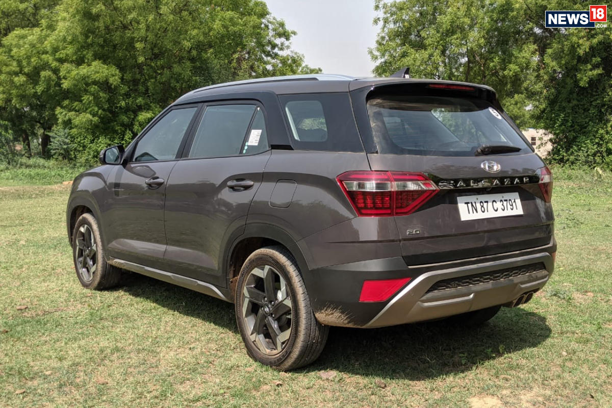 In Pics: Hyundai Alcazar First Drive - Detailed Image Gallery of Design ...