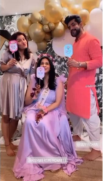 Mom-to-be Kishwer Merchant Looks Resplendent at Her Baby Shower, See ...