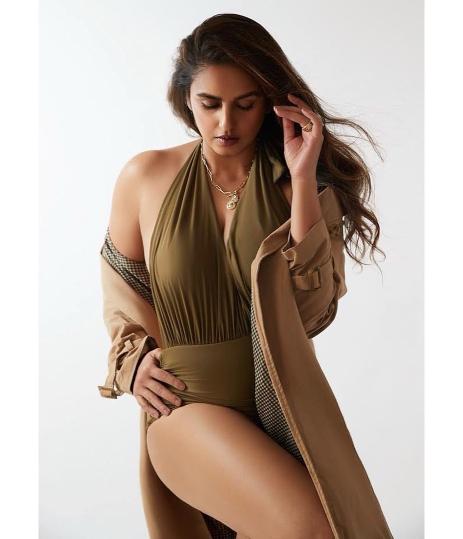 Huma Qureshi Of Maharani Fame Looks Hot And Sexy In These Pictures
