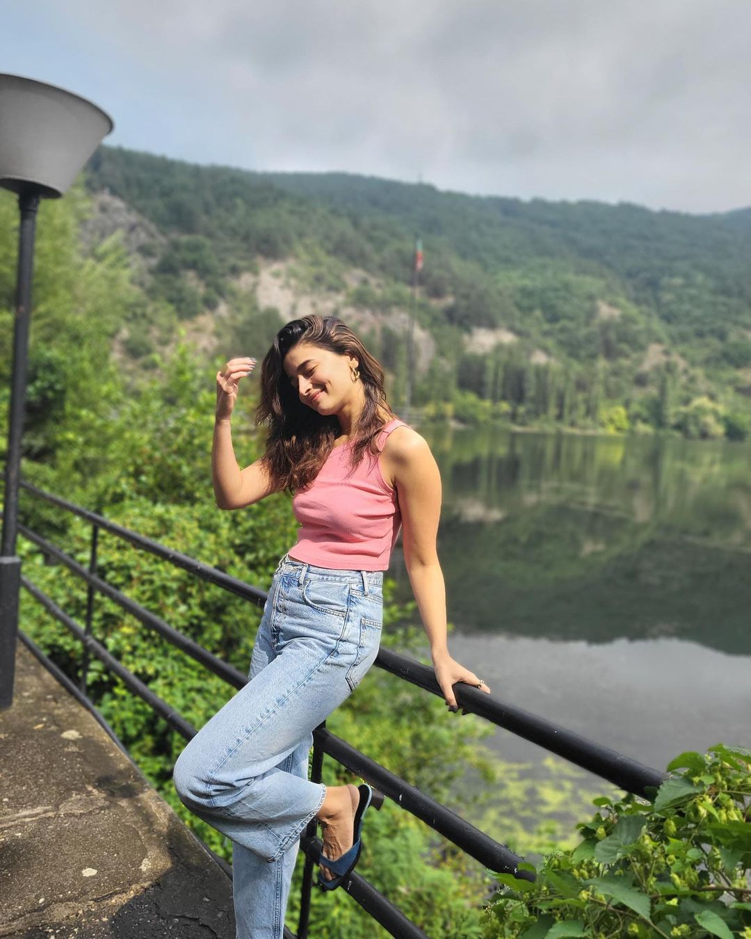 Alia Bhatt Shows Off Her Flexibility In Difficult Yoga Poses, Take A ...