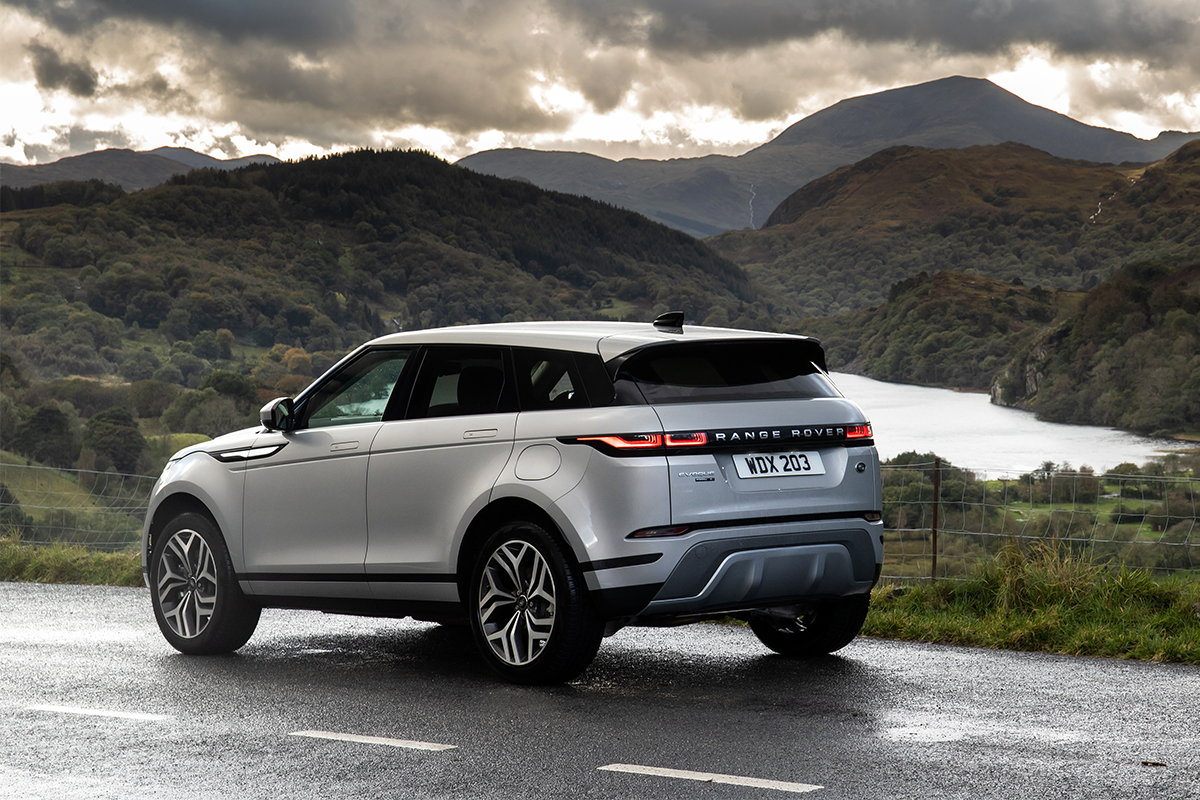 In Pics: 2021 Range Rover Evoque Launched in India, See Design ...
