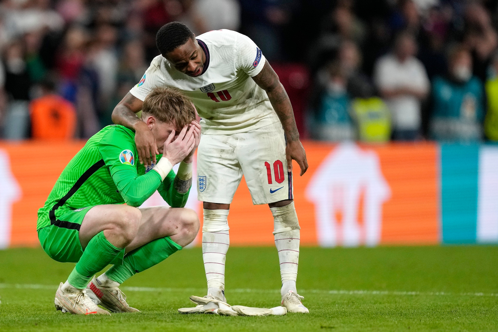 IN PICS: Harry Kane Consoles Wife Kate as She Bursts Into Tears After ...