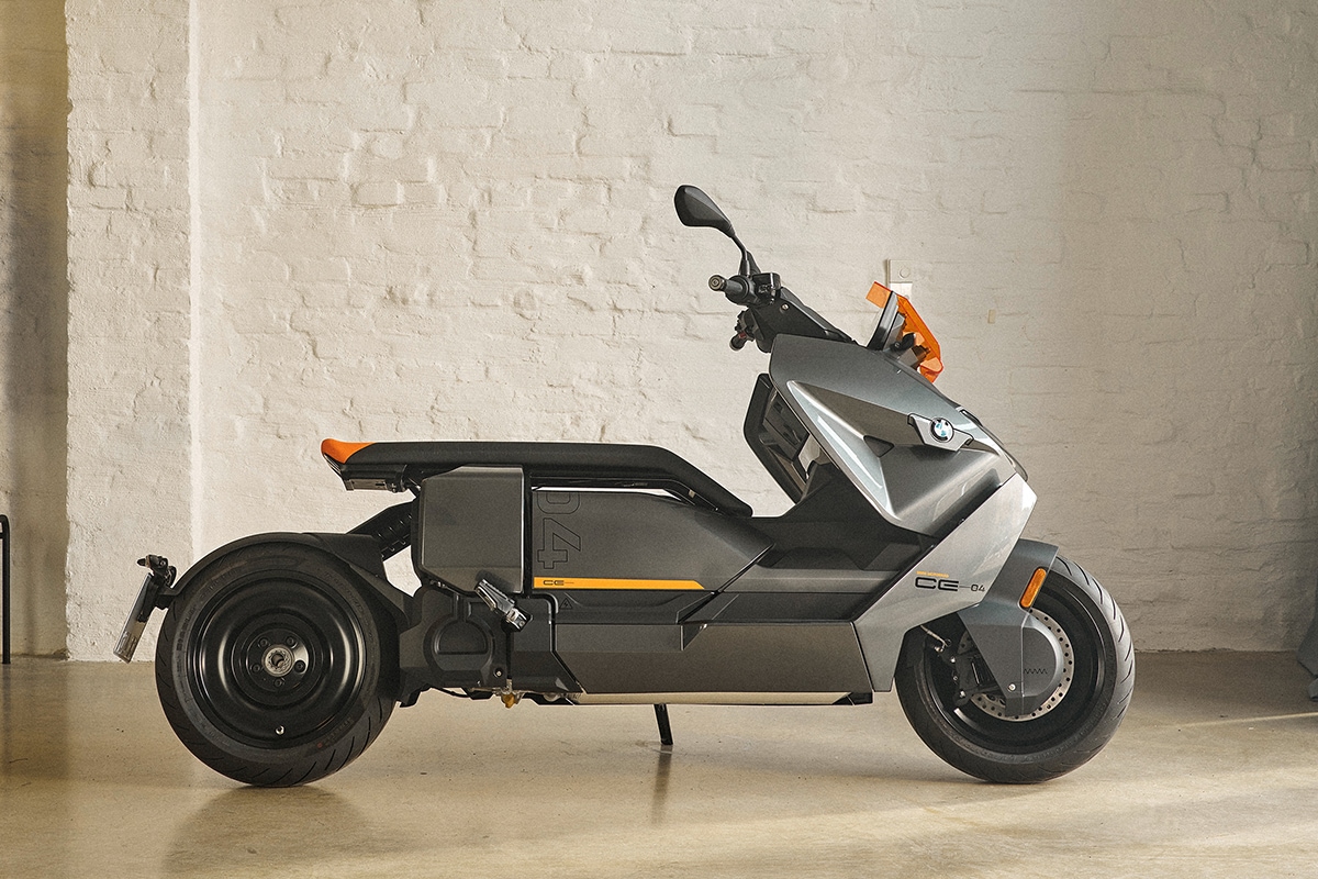In Pics: BMW CE 04 Electric Scooter Unveiled Globally, See Design ...