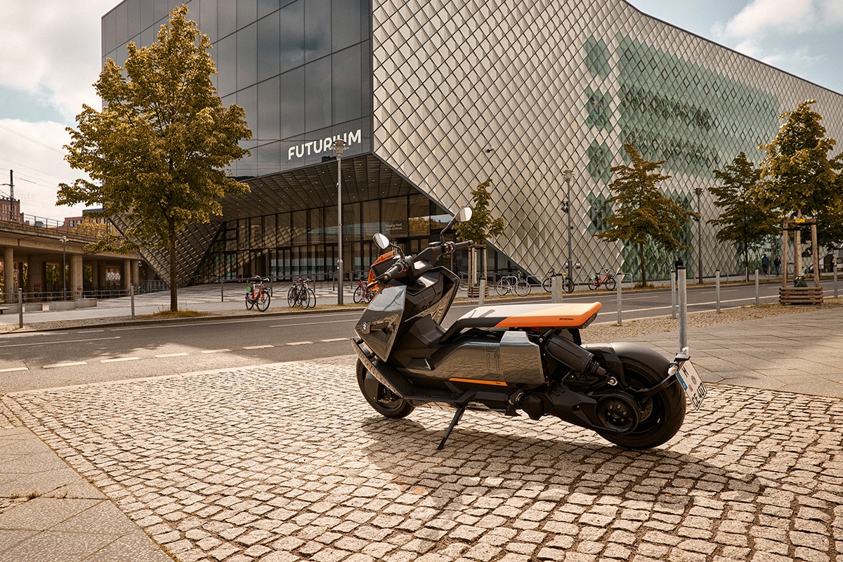 In Pics: BMW CE 04 Electric Scooter Unveiled Globally, See Design ...
