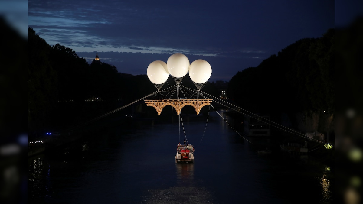 Michelangelo-inspired Cardboard Bridge Floats Above Rome's Tiber River ...