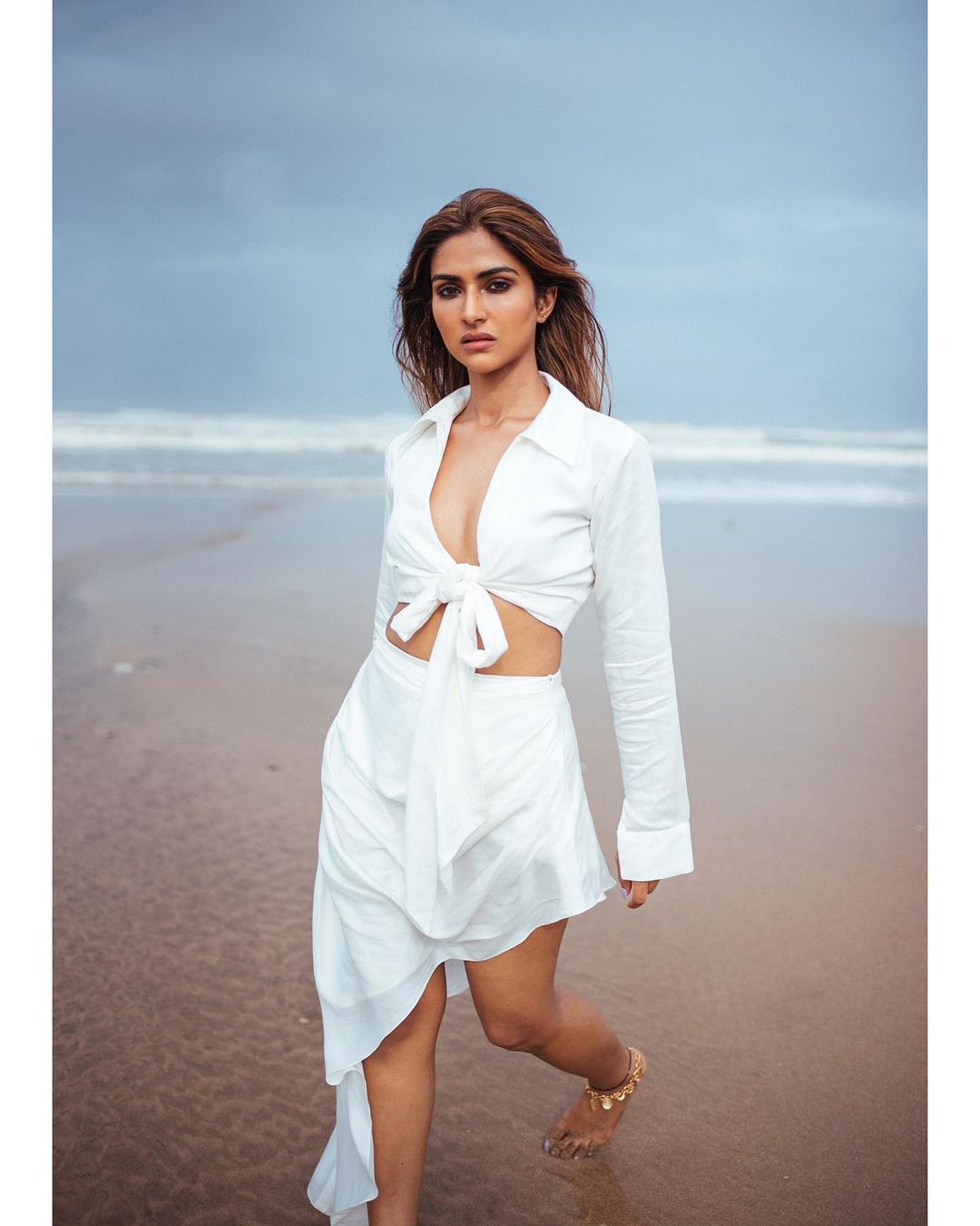 Pranutan Bahl Stuns With Her Instagram Pictures, See The Diva Look ...