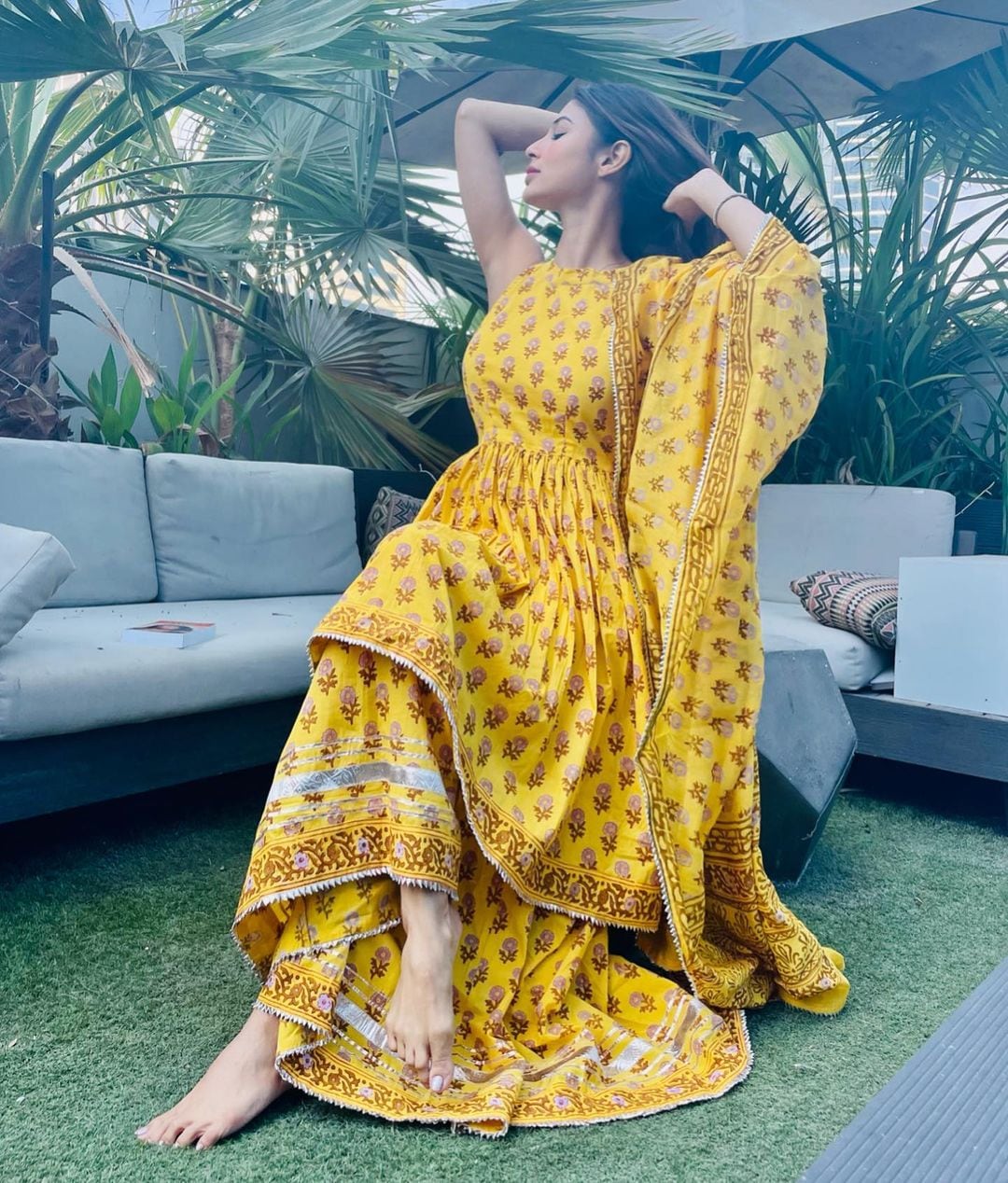 Mouni Roy Raises Temperature With Her Latest Photoshoot, See The Diva's ...