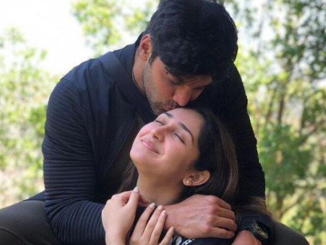 Arya and Sayyeshaa Blessed With Baby Girl; Actor Vishal Confirms - News18