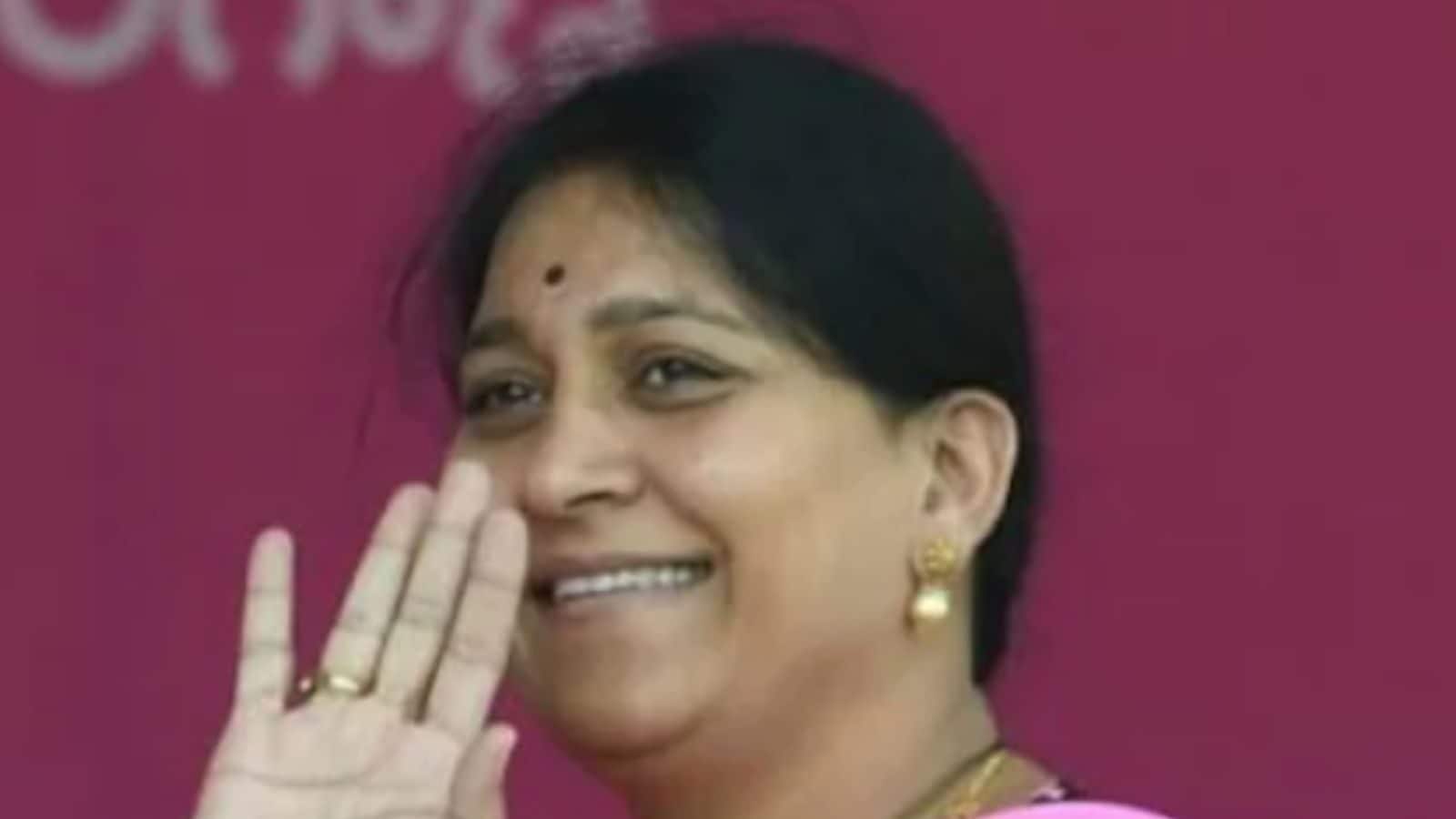 In a First, TRS MP Maloth Kavitha Given 6-Month Jail for Bribing Voters ...