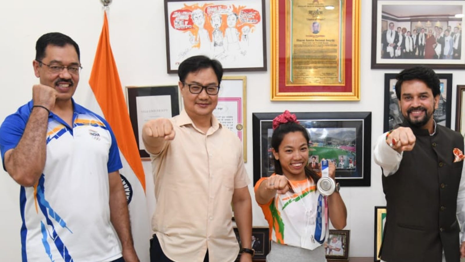 IN PICS: Tokyo Olympics Silver-medallist Mirabai Chanu Returns Home to ...