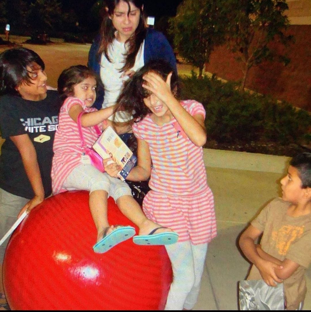 Ananya Panday Shares Adorable Pictures With Sister Rysa Panday, Define ...