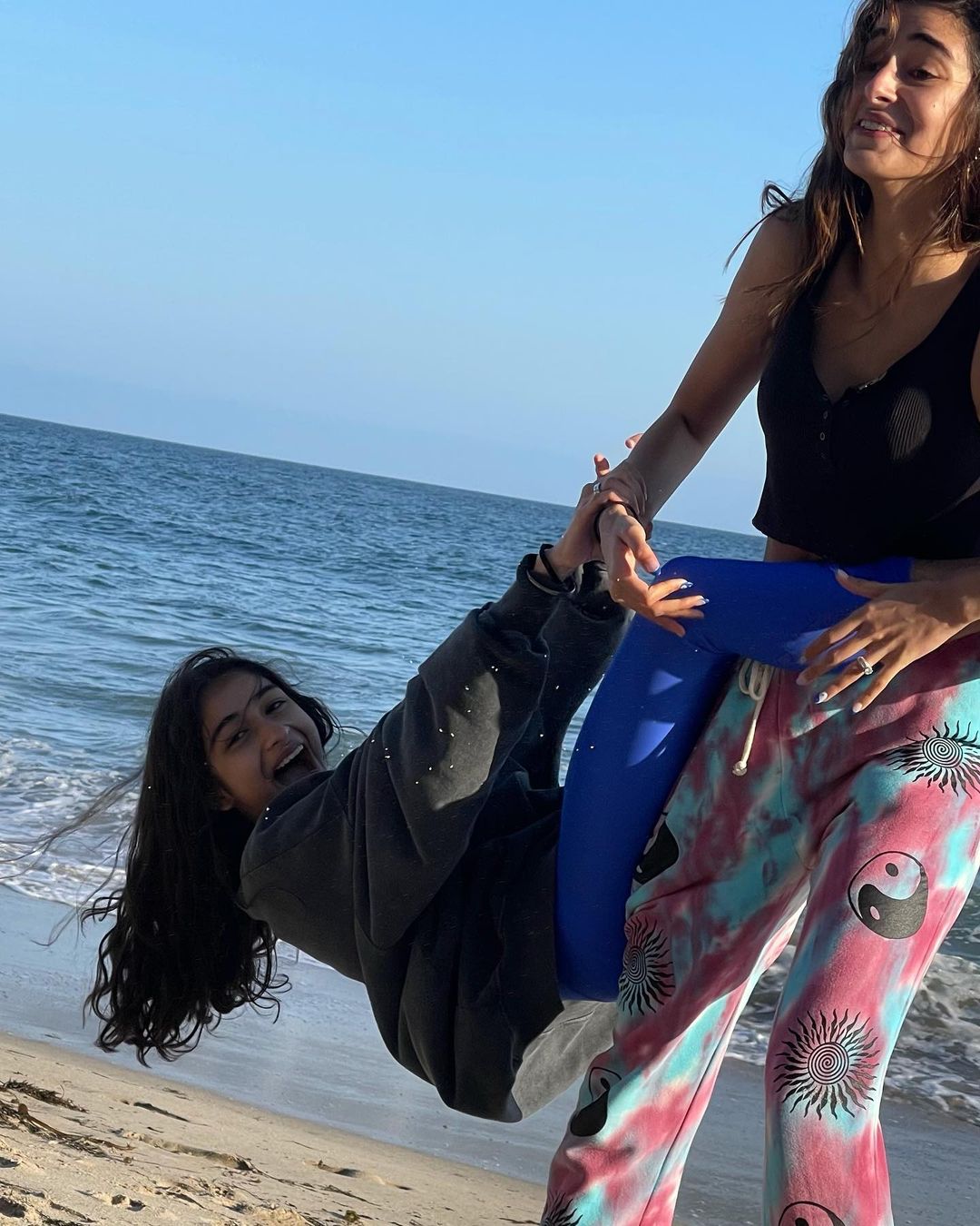 Ananya Panday Shares Adorable Pictures With Sister Rysa Panday, Define ...