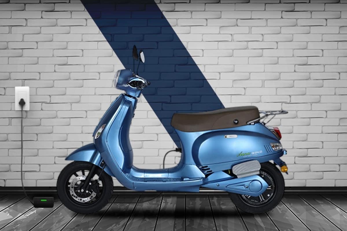Top 5 Long-Range Electric 2-Wheelers to Buy: Okinawa i-Praise, Benling ...