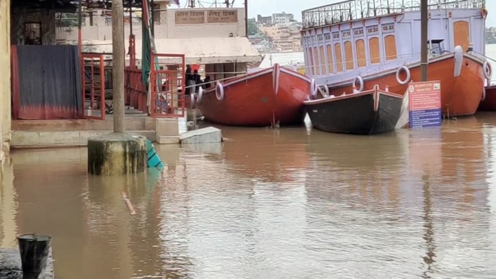 In Varanasi, Lanes Turn Into Cremation Grounds After Ghats Flooded ...