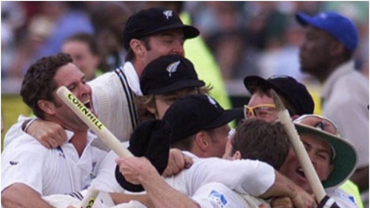 On This Day in 1999: England's Peter Such Gets a Standing Ovation - For ...