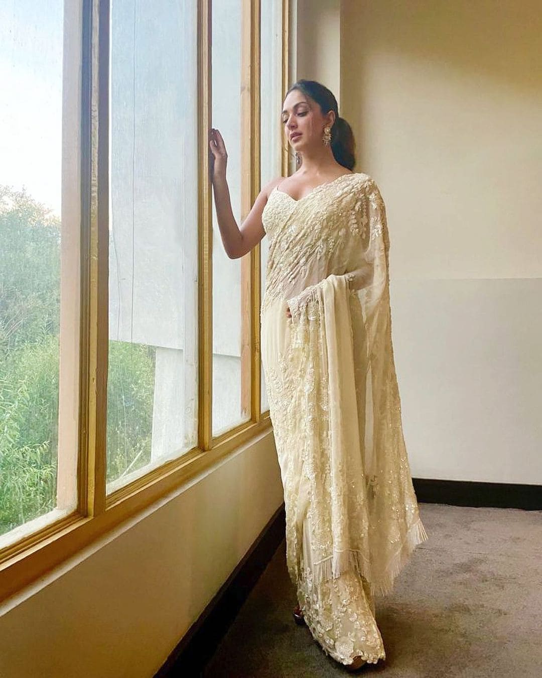 Kiara Advani Looks Drop-Dead Gorgeous In Every Outfit During Shershaah ...