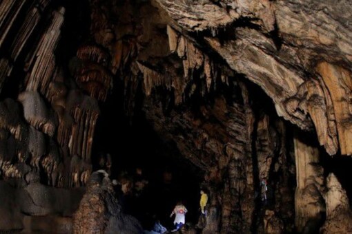 Spanish Cave Paintings From 65,000 Years Ago Show the Neanderthals Were ...