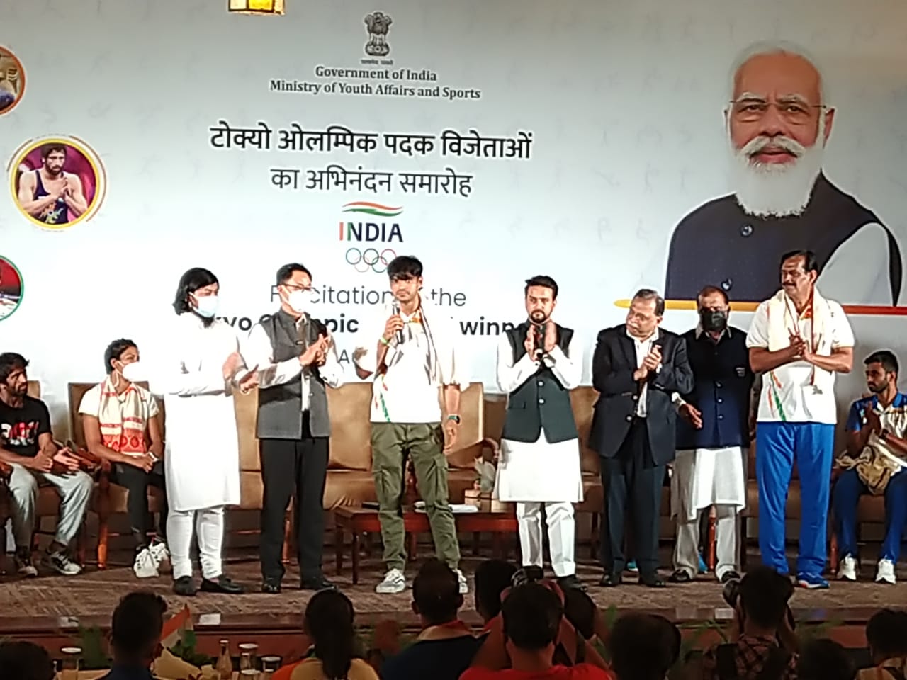 Neeraj, Bajrang, Ravi, Lovlina and Indian Men's Hockey Team Get ...