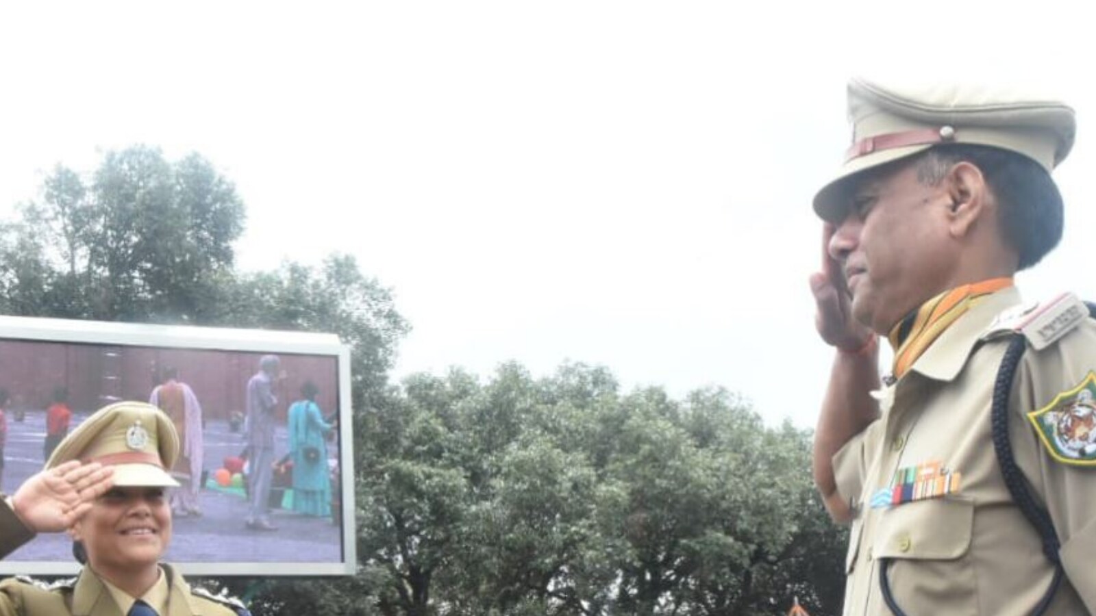 ITBP Inspector Father Salutes Daughter After Her Induction in Border ...