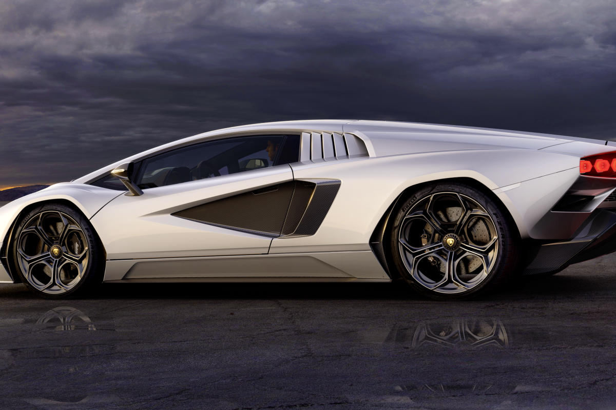 In Pics: New Lamborghini Countach Sportscar - Closer Look at Design ...