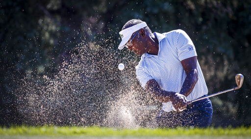 Mayfair Shots 8-under 62, Leads Weir By Stroke In Calgary