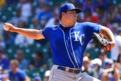 Perez Hits 2 Of Royals' 5 Homers In 6-2 Victory Over Cubs