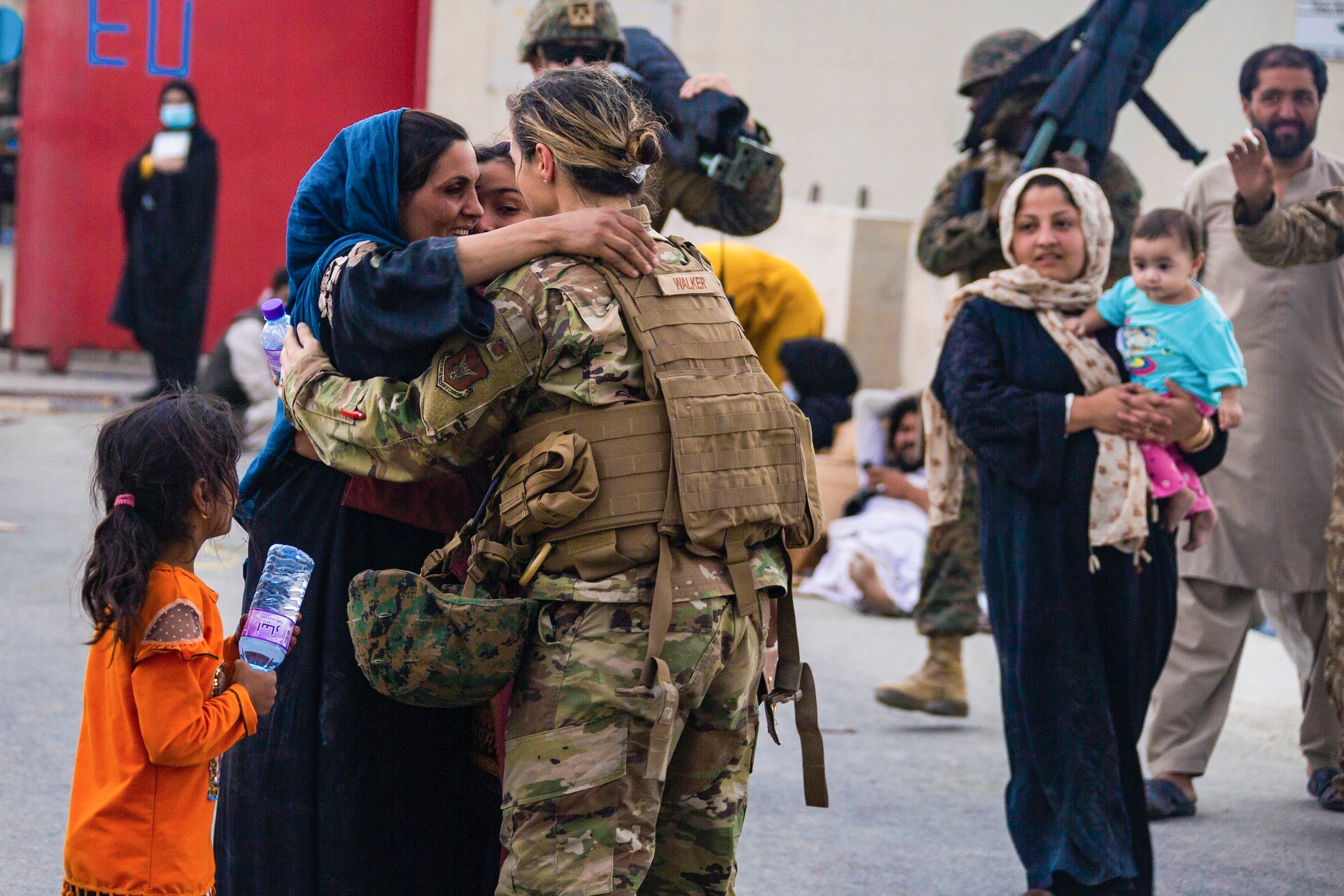 In 15 Hard-hitting Photos, Afghan Babies & US Troops Describe Kabul ...