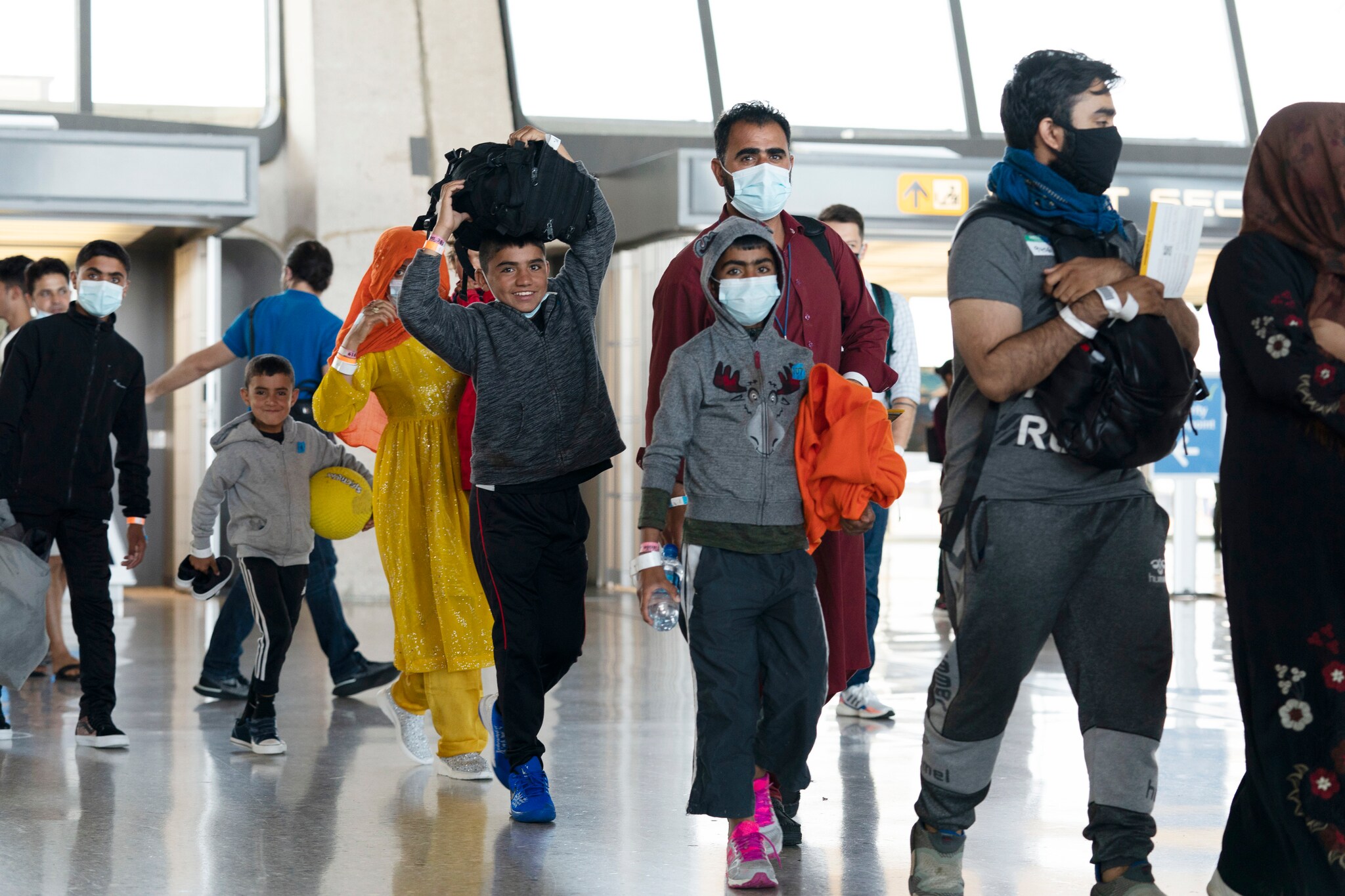 In Pictures | Evacuation Process Resume Under High Threat Warnings ...