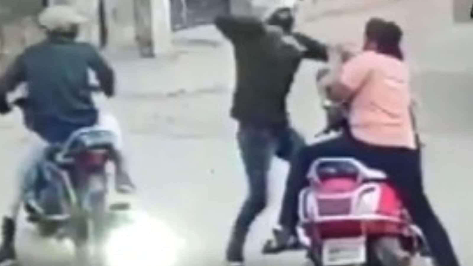 Bike-borne Criminals Snatch Chain at Gunpoint From Woman in MP, Video ...