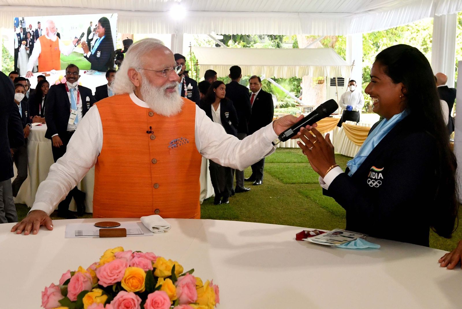PM Modi Serves Neeraj Chopra His Favourite Choorma, Meets Indian ...