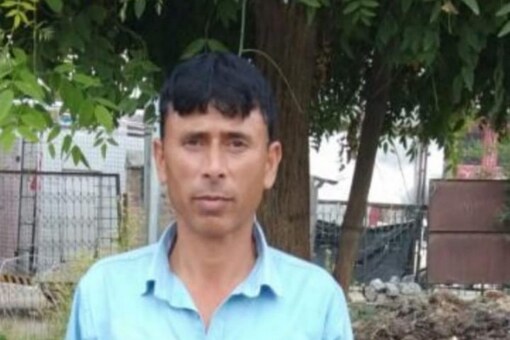 BJP Worker Shot Dead by Militants in Jammu and Kashmir's Kulgam - News18